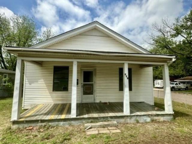 2 Br, 1 bath, Single Family 328 N Cleveland Ave