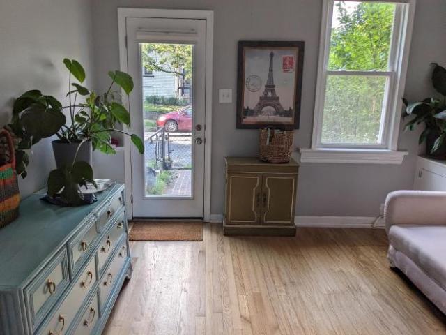 2 Br, 1 bath, Single Family 329 L St NE