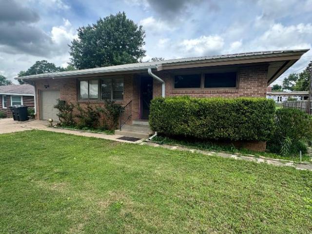 2 Br, 1 bath, Single Family 3306 Harvey Rd