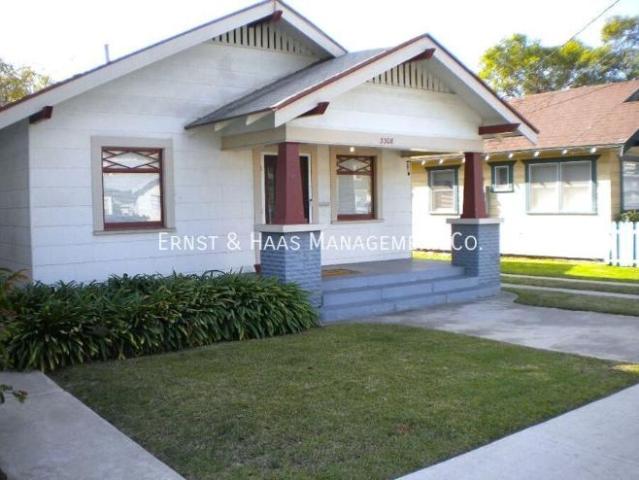 2 Br, 1 bath, Single Family 3308 E 3rd St