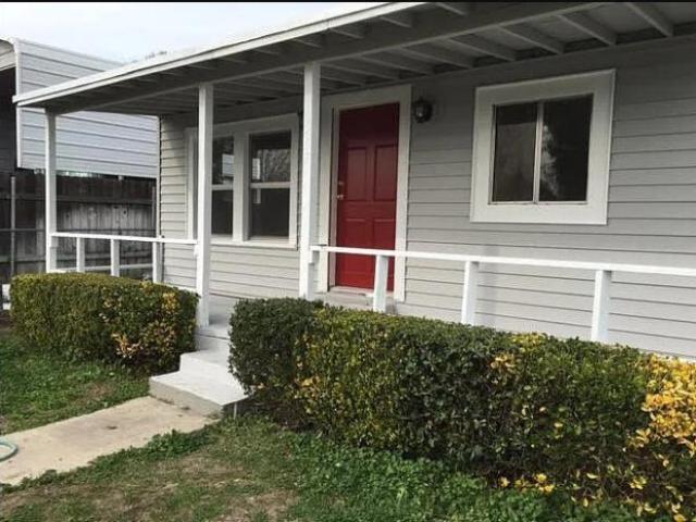 2 Br, 1 bath, Single Family 337 Potomac Avenue