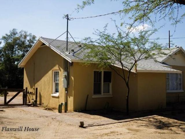 2 Br, 1 bath, Single Family 3349 N Flanwill Blvd