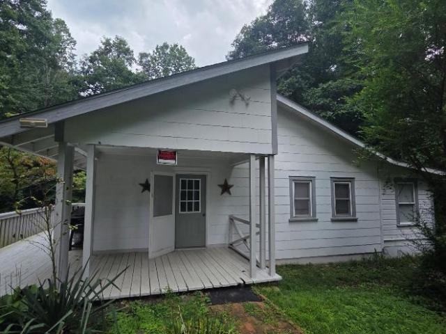 2 Br, 1 bath, Single Family 3381 Greenville Hwy