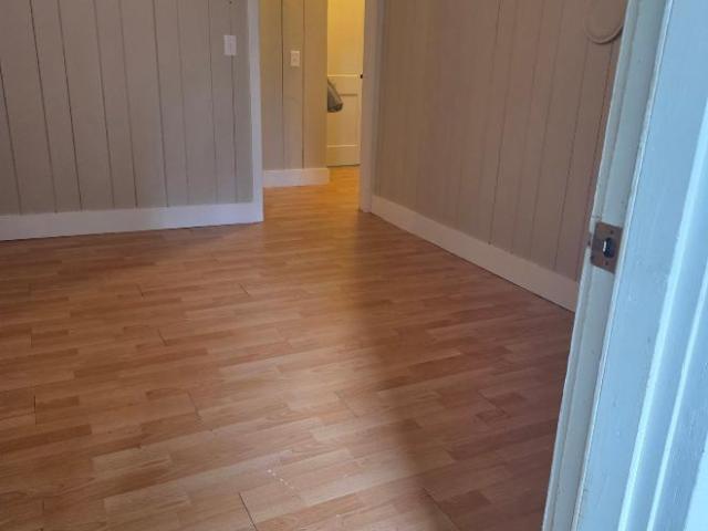 2 Br, 1 bath, Single Family 3381 Greenville Hwy