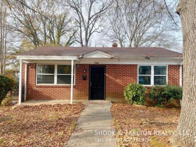 2 Br, 1 bath, Single Family 442 2nd St Pl