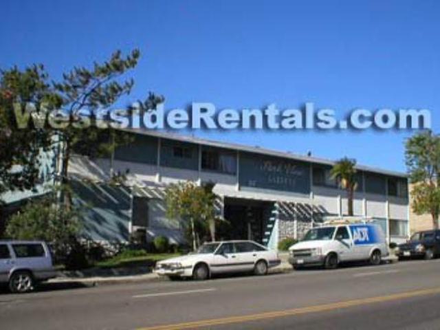 2 Br, 1 bath, Single Family 4447 Oceanview Blvd