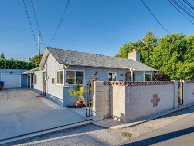 2 Br, 1 bath, Single Family 445 1/2 E Alisal Way