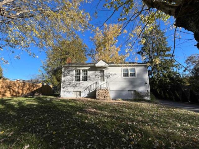2 Br, 1 bath, Single Family 44 Axley St