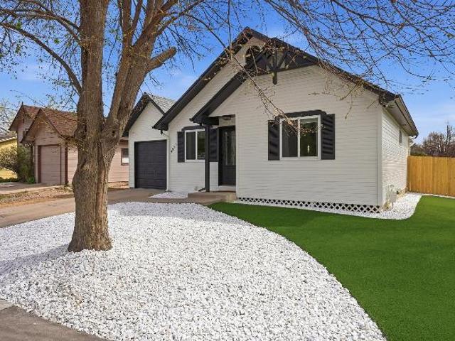 2 Br, 1 bath, Single Family 4556 South Pagosa Way