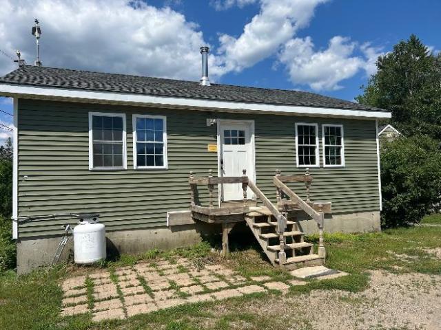 2 Br, 1 bath, Single Family 469 Garnett Head