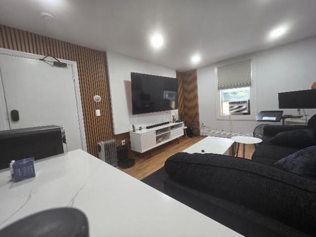 2 Br, 1 bath, Single Family 478 Fabyan Pl
