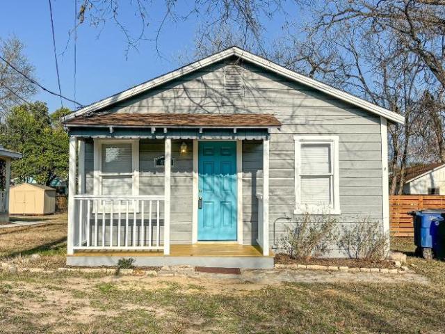 2 Br, 1 bath, Single Family 483 South Central Avenue
