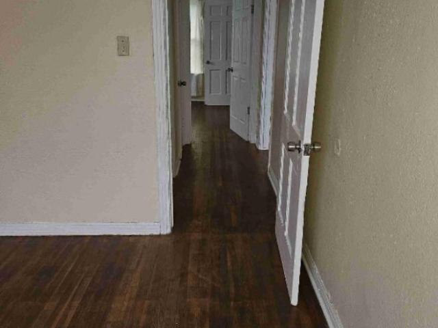 2 Br, 1 bath, Single Family 4833 Johnston
