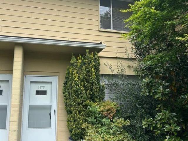2 Br, 1 bath, Single Family 4875 Terrace Dr NE
