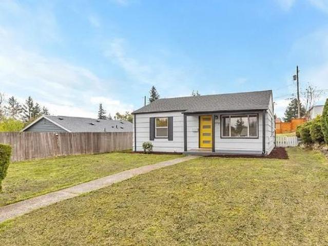 2 Br, 1 bath, Single Family 4906 N 30th St