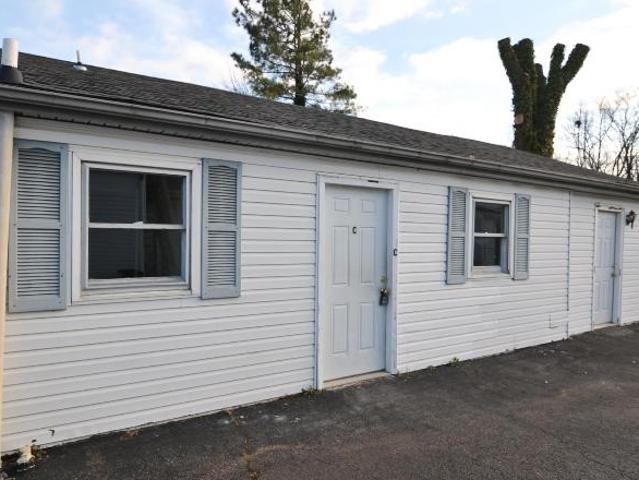 2 Br, 1 bath, Single Family 4914 Fort Avenue
