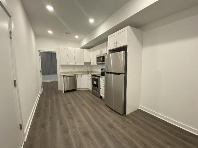 2 Br, 1 bath, Single Family 4936 West Thompson Street