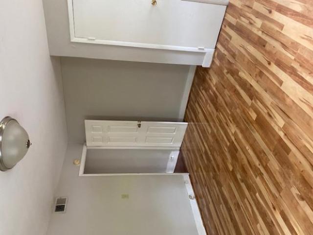 2 Br, 1 bath, Single Family 4010 Ridgewood Avenue