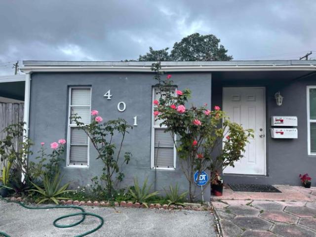 2 Br, 1 bath, Single Family 401 Sw 10th Ter