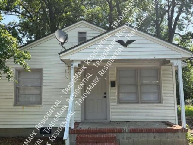 2 Br, 1 bath, Single Family 407 Lane St SE