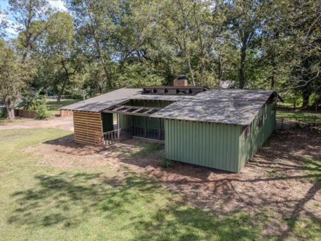 2 Br, 1 bath, Single Family 410 Hardeman Ave