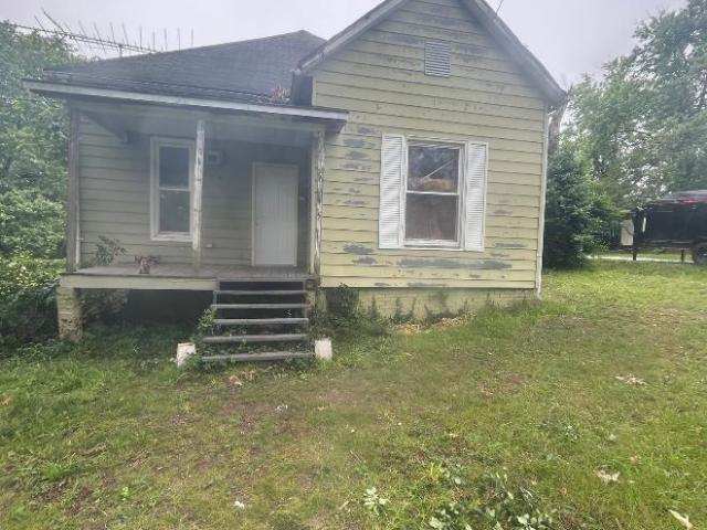 2 Br, 1 bath, Single Family 410 S Shaw St