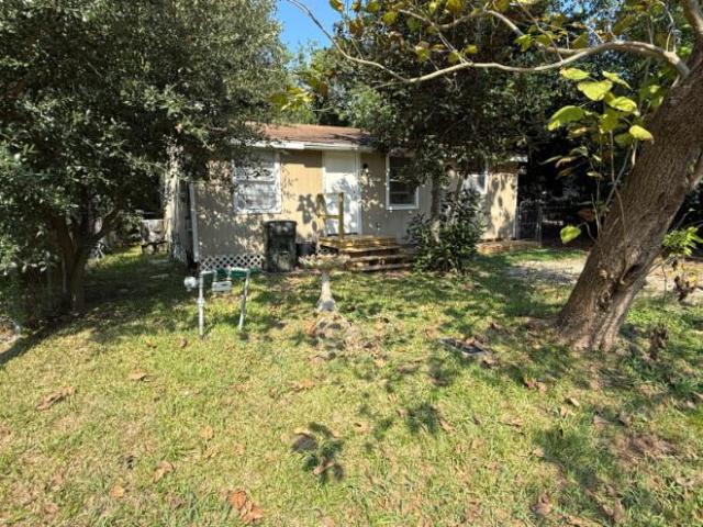 2 Br, 1 bath, Single Family 4127 Darby St