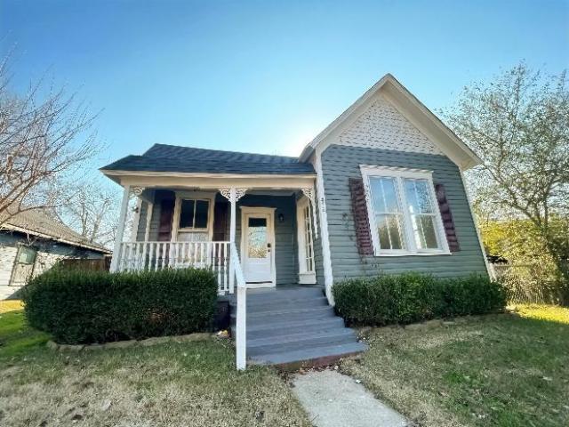 2 Br, 1 bath, Single Family 412 West Day Street