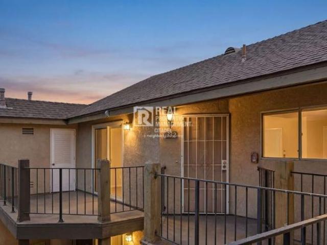 2 Br, 1 bath, Single Family 4201 W 5th St