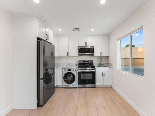 2 Br, 1 bath, Single Family 42733 42nd St W