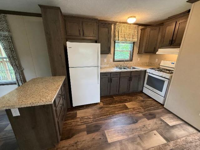 2 Br, 1 bath, Single Family 42 Pequea Boulevard