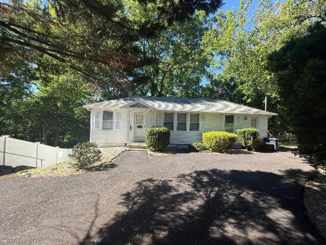 2 Br, 1 bath, Single Family 4300 Temora Manor Ln