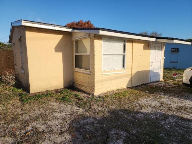 2 Br, 1 bath, Single Family 4316 28th Ave