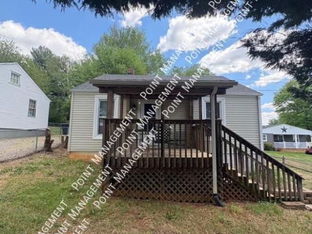 2 Br, 1 bath, Single Family 4327 Lela Ave NE