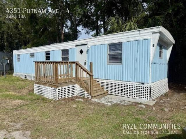 2 Br, 1 bath, Single Family 4351 Putnam Ave