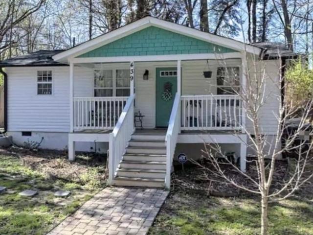 2 Br, 1 bath, Single Family 439 E Stallings St