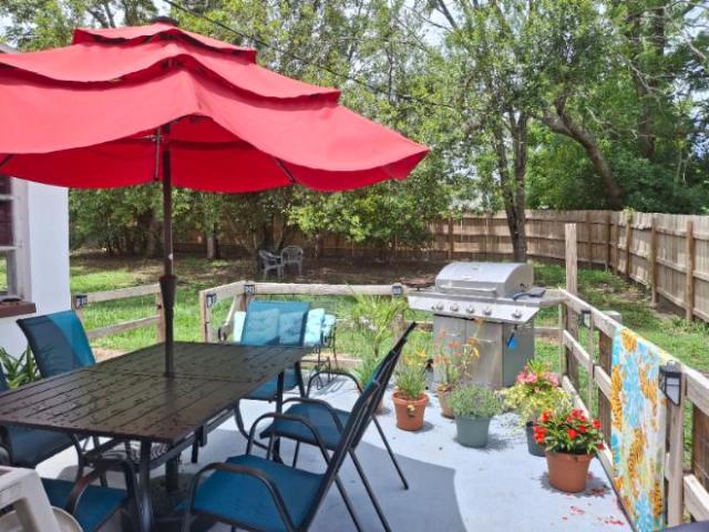 2 Br, 1 bath, Single Family 4 S Adams St