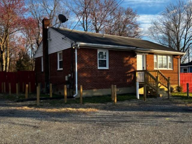 2 Br, 1 bath, Single Family 5402 Saint Barnabas Rd