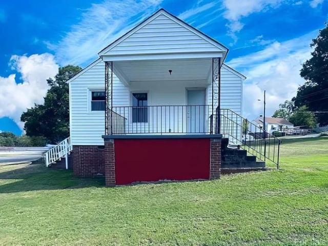 2 Br, 1 bath, Single Family 556 6th St