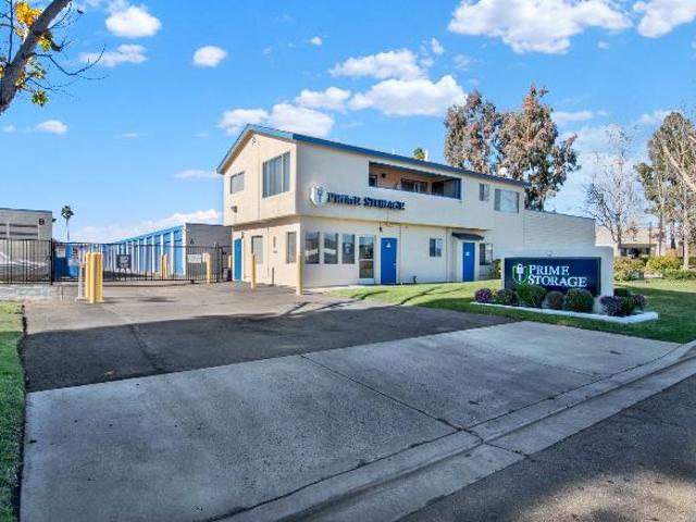 2 Br, 1 bath, Single Family 560 S Pacific Street