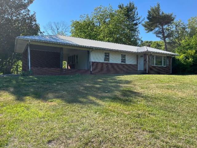 2 Br, 1 bath, Single Family 5675 Old Thomasville Rd