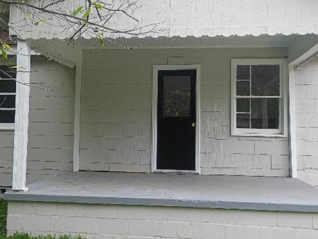 2 Br, 1 bath, Single Family 569 Grenada Terrace
