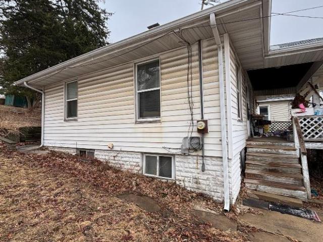 2 Br, 1 bath, Single Family 5817 South Adams St