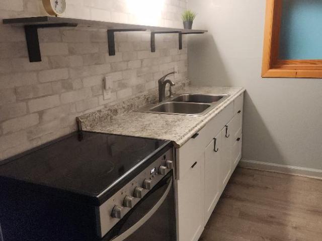 2 Br, 1 bath, Single Family 5952 Anvil Ct