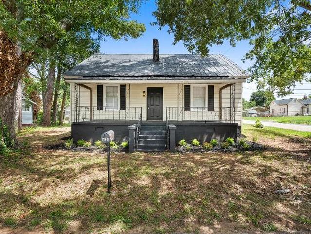 2 Br, 1 bath, Single Family 503 Hayes St