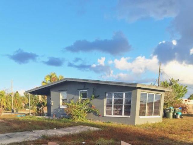 2 Br, 1 bath, Single Family 5010 Bullard Street
