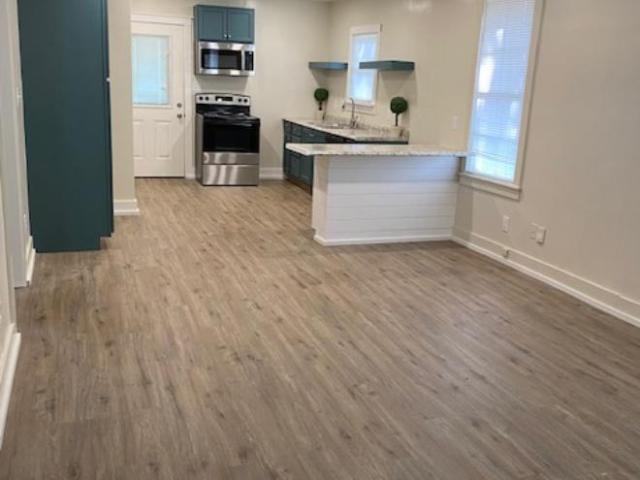 2 Br, 1 bath, Single Family 508 W 6th St