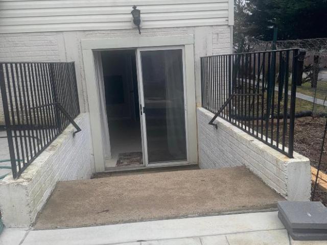 2 Br, 1 bath, Single Family 5122 Lake Terrapin Drive