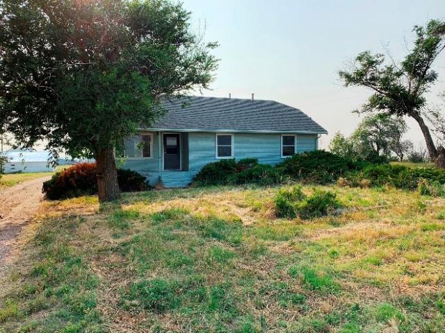 2 Br, 1 bath, Single Family 51233 County Road 57