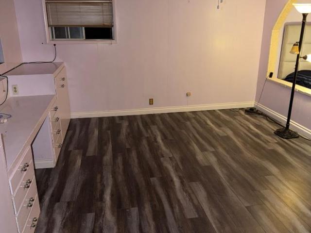 2 Br, 1 bath, Single Family 5142 W Blvd